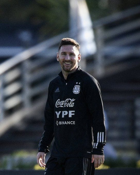 Is Lionel Messi playing for Argentina against Venezuela tonight?