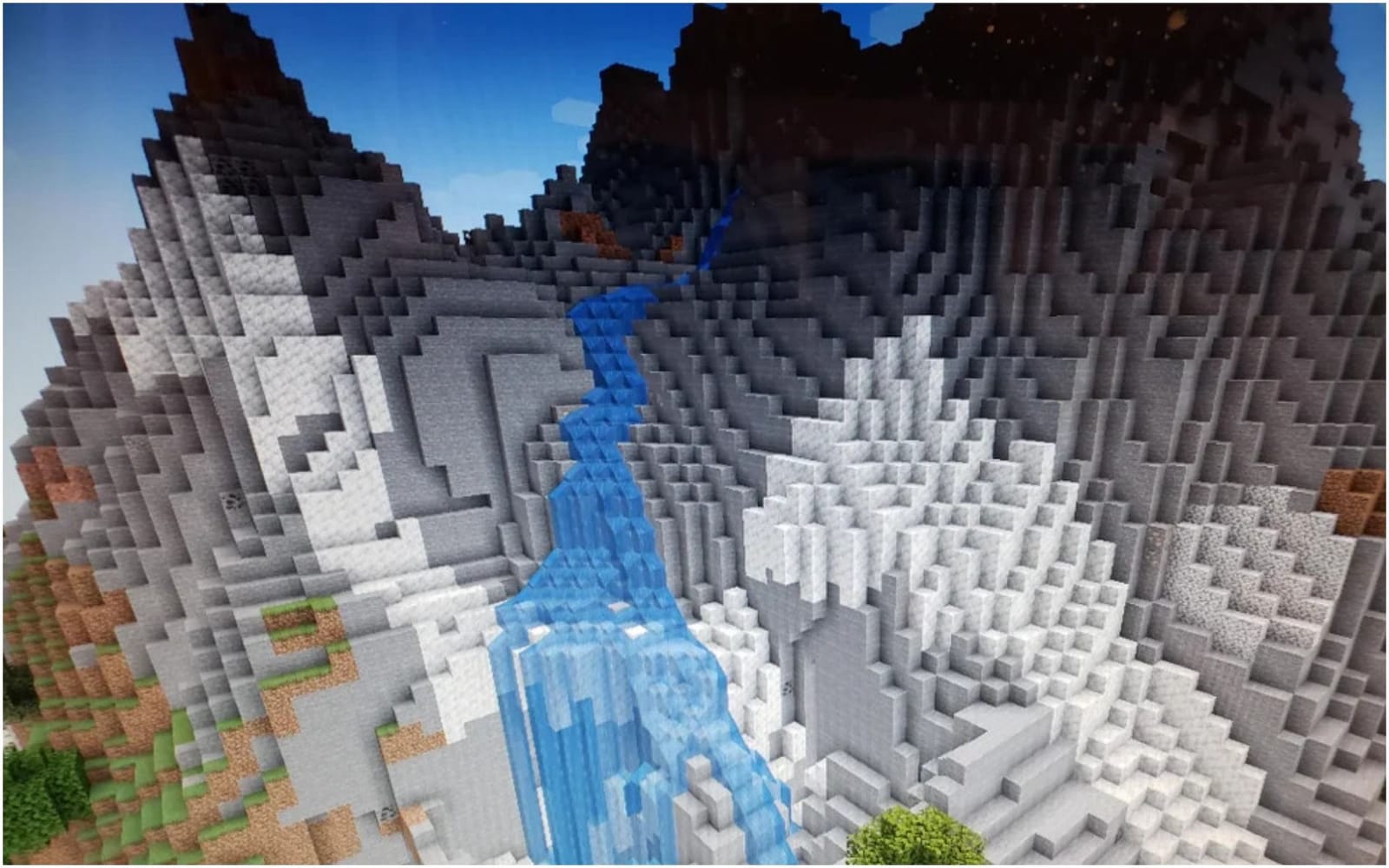 Minecraft Redditor showcases a calcite-stone gradient