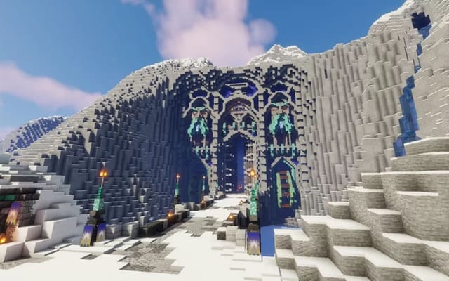 Minecraft Redditor builds a stunning fortress in a mountain
