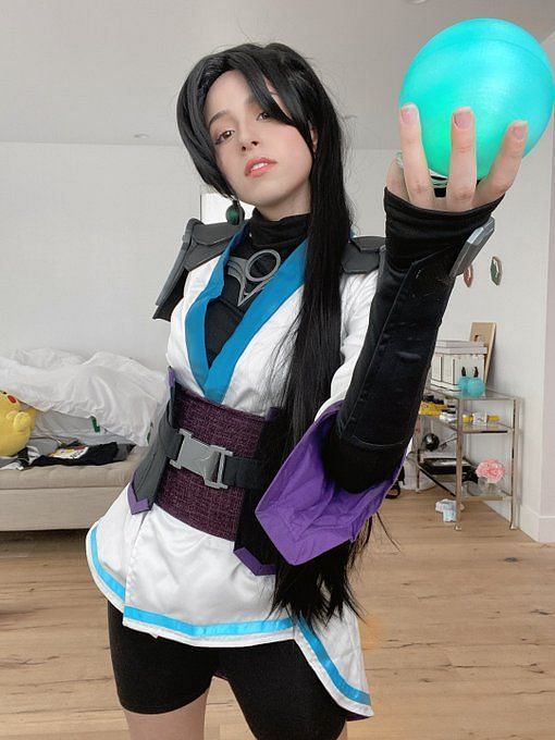Pokimanes Cosplay Outfit Reveal Sends Fans Into A Frenzy