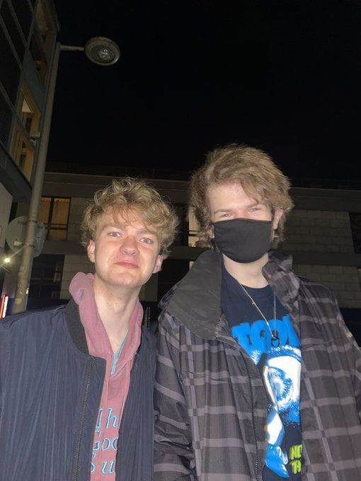 Minecraft star TommyInnit meets Ranboo in the UK