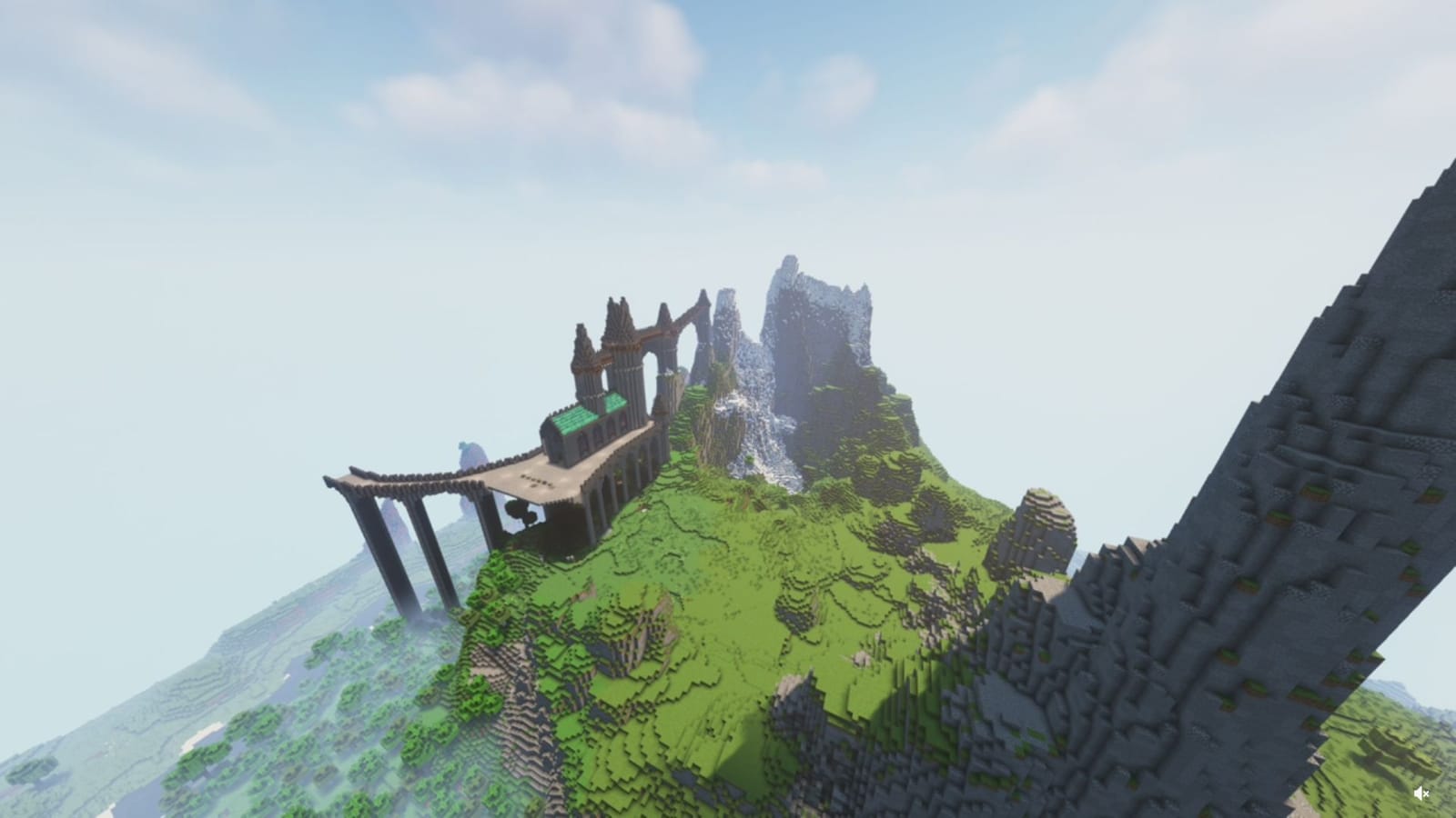 Minecraft Redditor showcases stunning transformation of their castle build