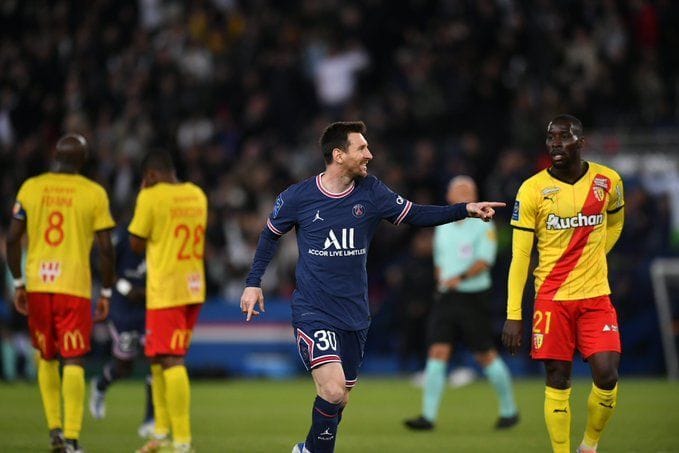 Twitter explodes as Lionel Messi scores incredible long-range goal to ...