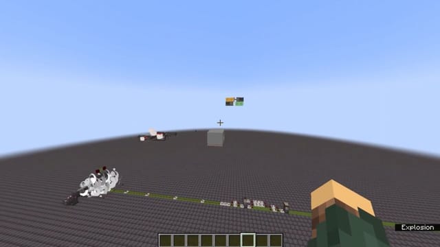 Minecrafter builds anti flying machine artillery with redstone