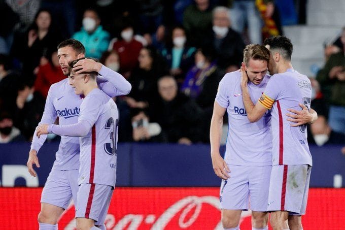 Twitter erupts as Barcelona secure late victory against Levante