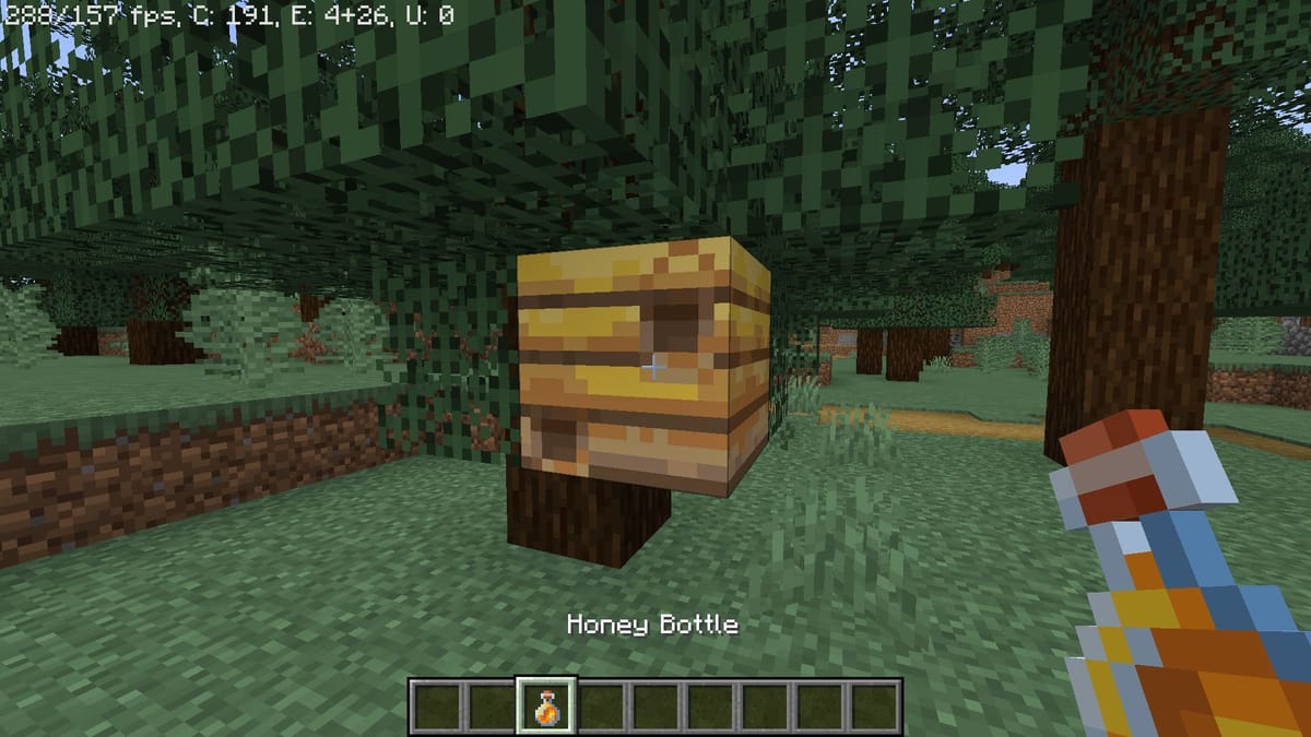 How to make and use glass bottles in Minecraft?