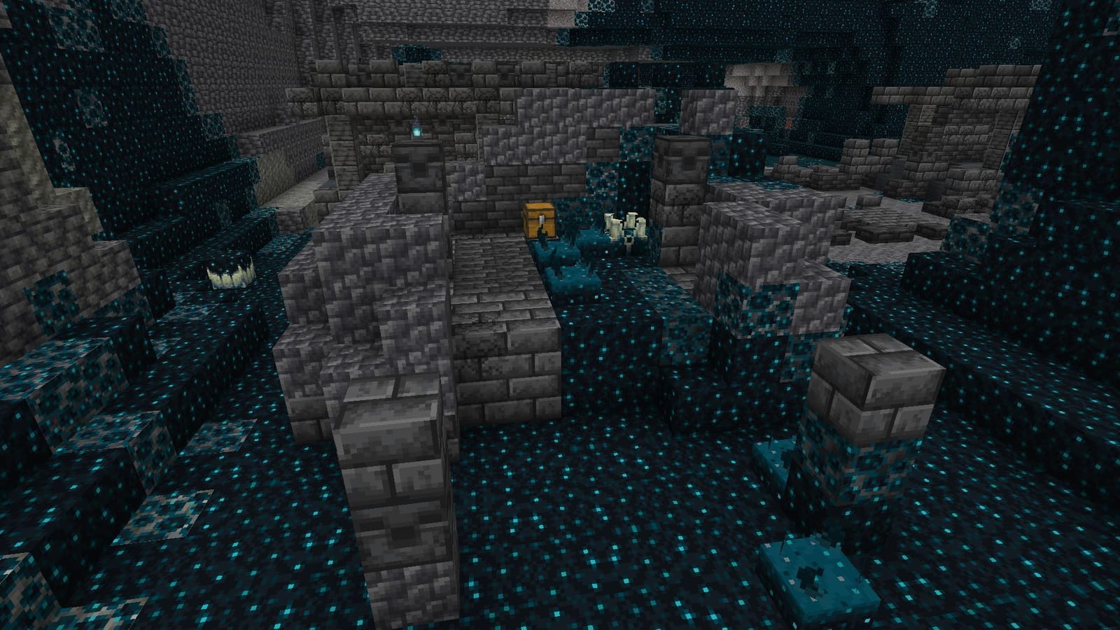 7 different structures inside Ancient City in Minecraft 1.19