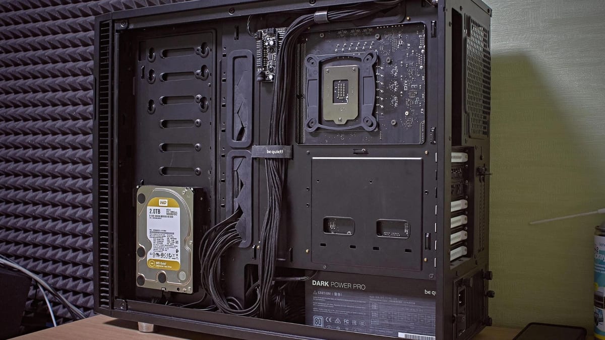 How to remove dust from your PC cabinet