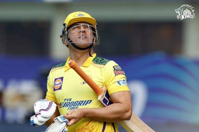 Brad Hogg predicts an early exit for the CSK in IPL 2022