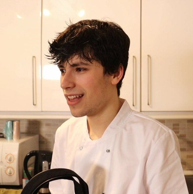 Minecraft streamer Dream surprises fans with unexpected tweet