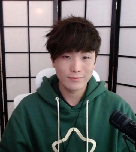 Sykkuno officially launches his new merch as Valkyrae, Corpse Husband ...