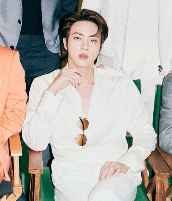 10 male K-pop idols with mullets