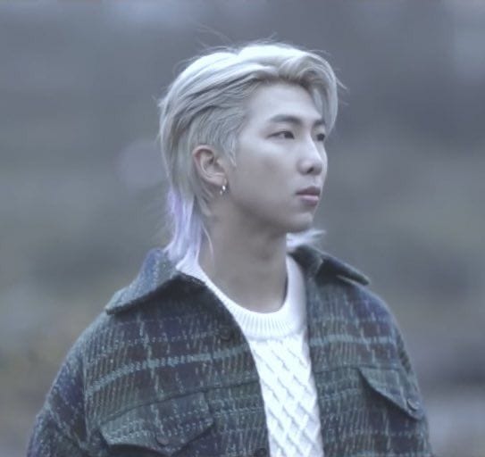 10 male K-pop idols with mullets