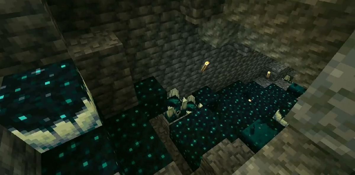 Easiest way to summon Warden in Minecraft