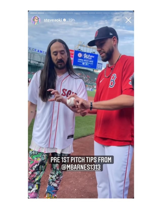 "Thats the grip"- Boston Red Sox ace gave Steve Aoki tips on pitching ...