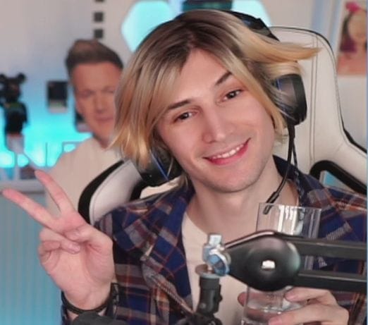 xQc shares a heartwarming post revealing how he spent Mother's Day