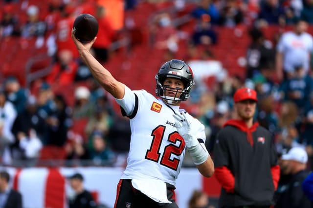 NFL fans troll Mike Florio for taking dig at Tom Brady's broadcasting ...