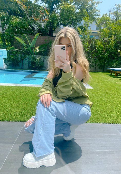 BrookeAB explains why death threats and stalkers are forcing her to ...