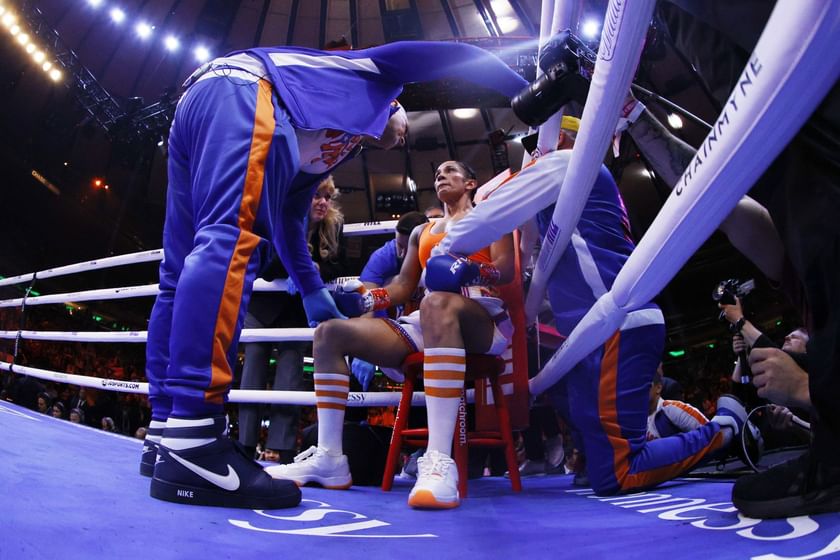 Boxing News: Cutman shows what equipment he brings into the ring