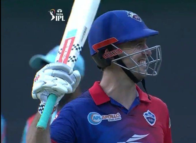 IPL 2022: "Not only donated his wicket, but also gifted the match ...