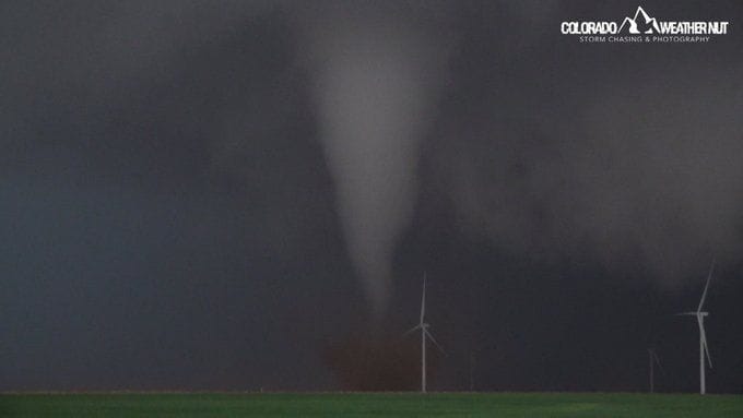 Storm chasing Twitch streamer captures a massive tornado on stream