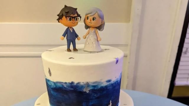 Animal Crossing fan gets a New Horizons themed cake topper for her ...