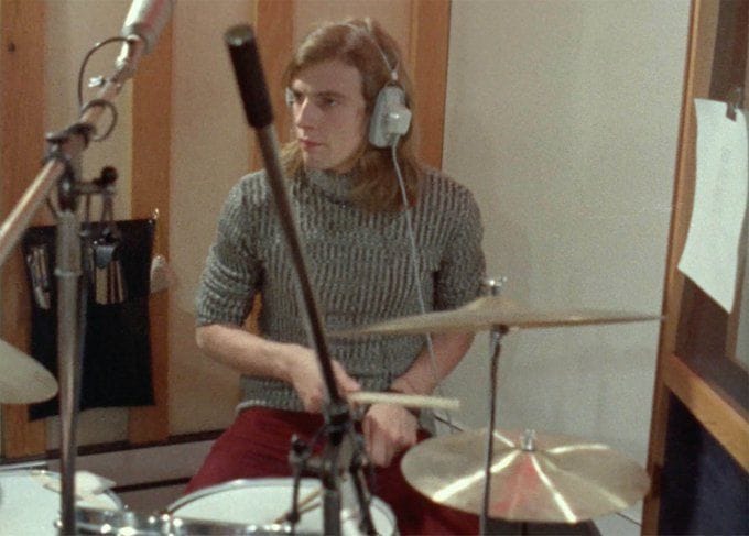 What was Alan White famous for? Yes band and John Lennon's drummer ...
