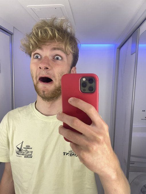 Minecraft star TommyInnit breaks the internet with his bearded selfies