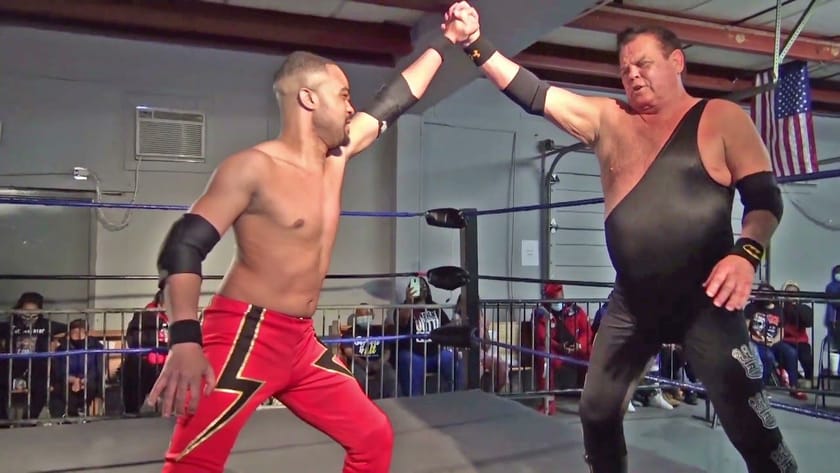 5 WWE legends who are still wrestling