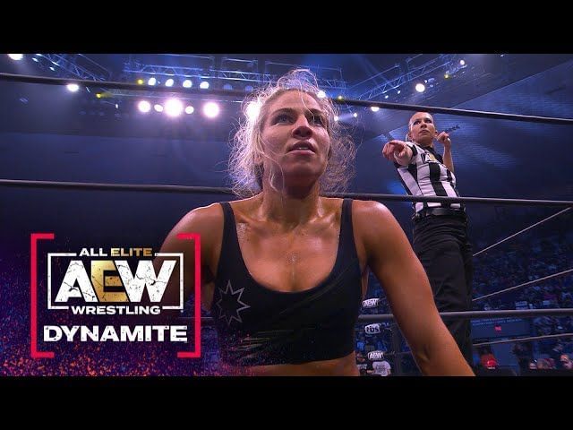 What is the MMA record of AEW star Marina Shafir?