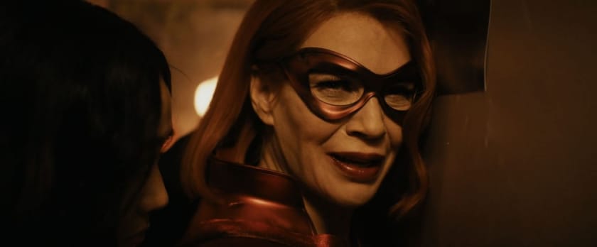 Who is Crimson Countess? The comic origins of Laurie Holden's Scarlet ...