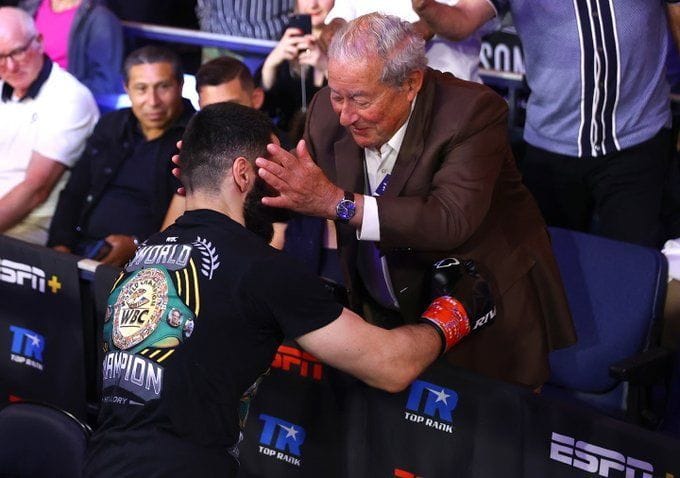 Boxing News: Leonard Ellerbe and Bob Arum mock DAZN