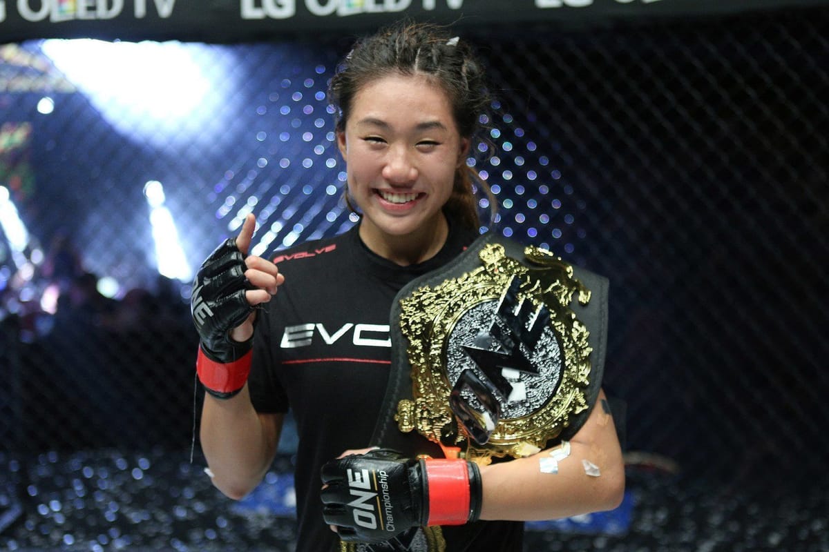 Fans appreciate flashback to Angela Lee's flip takedown