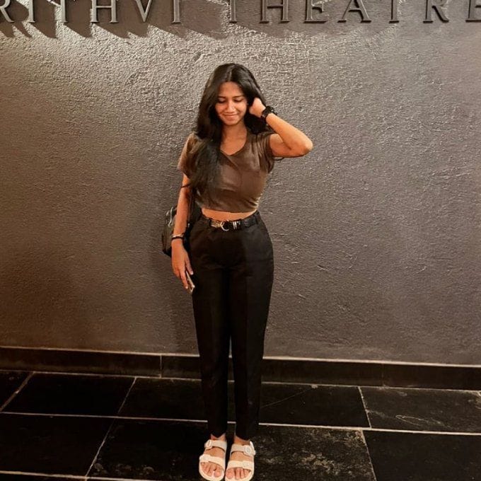 BLACKPINK’s Lisa poses for a gorgeous selca with Priyanka Chopra and ...