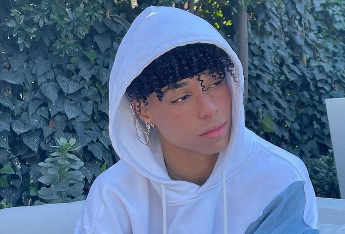 How much is Larray's Net Worth in 2022?