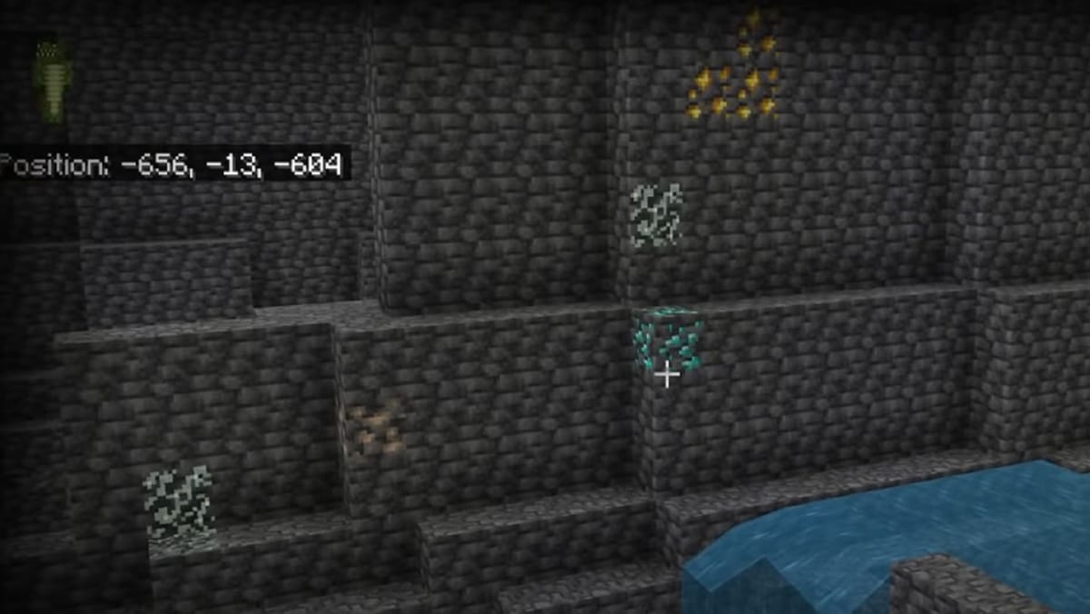 10 best seeds to find diamonds in Minecraft: Pocket Edition 1.19