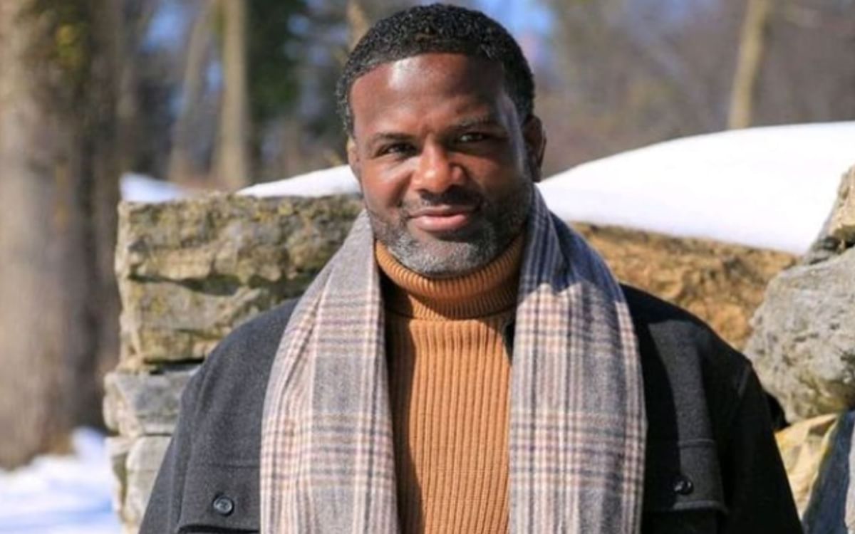 What is Din Thomas' role in the UFC?