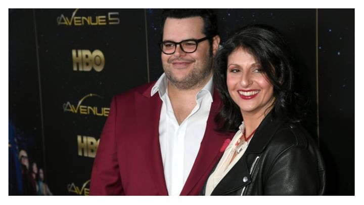 Who is Josh Gad's wife? All about his family as 'Frozen' star mourns death of 20-year old nephew