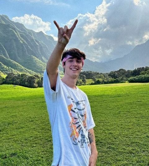 Bryce Hall Profile, Net worth, Relationships, Top Videos and more.