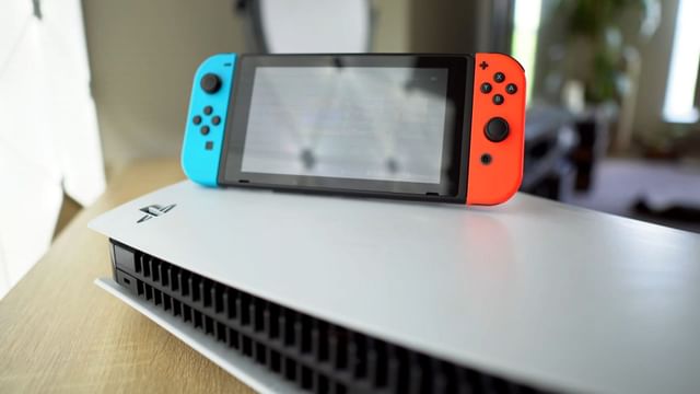 PS5 vs Nintendo Switch: Which is better for you? (2022)