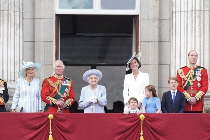 What does the Queen's Platinum Jubilee entail? All about Queen ...