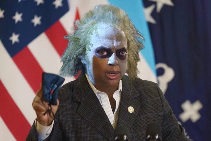 Lori Lightfoot Beetlejuice memes take over internet as Chicago mayor ...