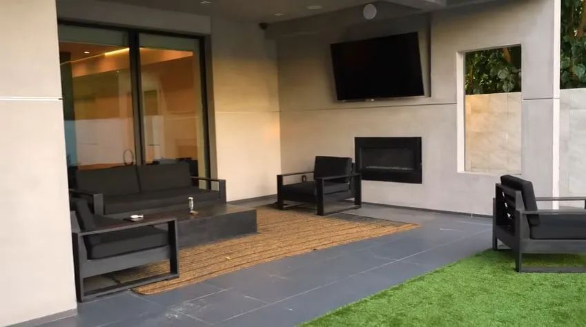 Where does Lucas and Marcus live?