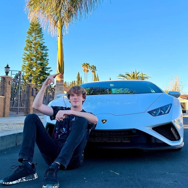 How much is Daniel Mac's Net Worth as of 2024?