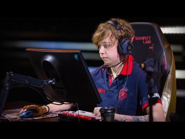 7 Valorant pros with the highest sensitivity settings