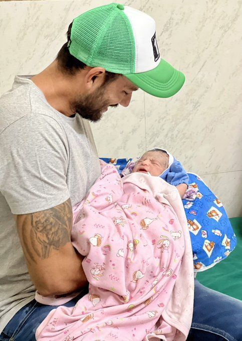 Sheldon Jackson blessed with baby boy, shares cute picture on Twitter