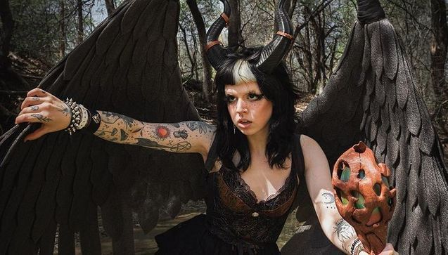 Yeah I'm Caroline's Wiki Profile, Net Worth, Age, Height, Relationships, FAQs