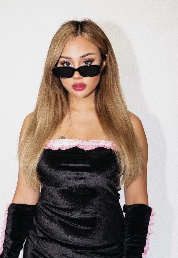 How much is Queen Star Alien's Net Worth?