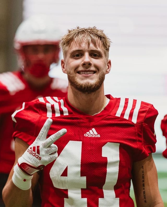 Elliott Brown's Profile, Net Worth, Age, Height, Relationships, FAQs