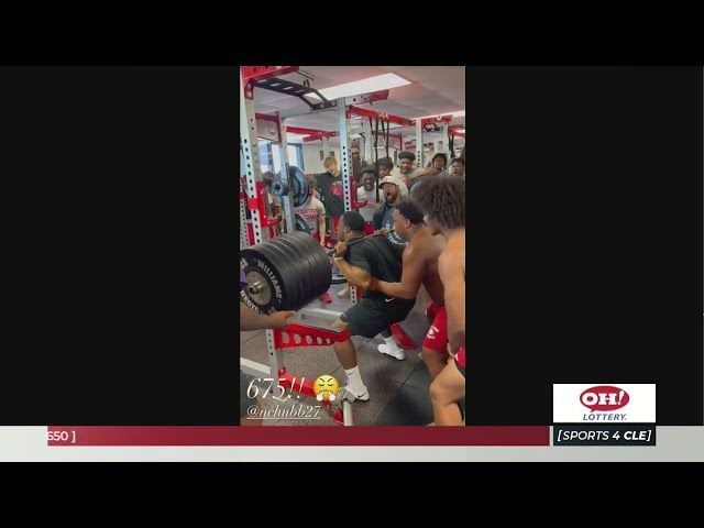 NFL fans on RB Nick Chubb squatting over 600 lbs in multiple reps